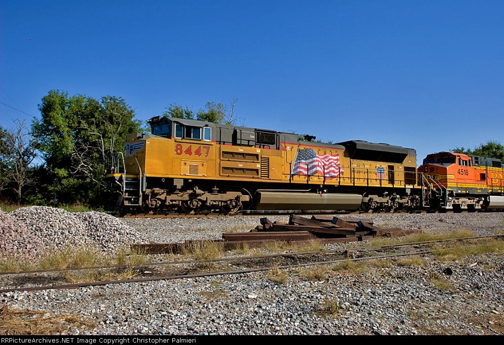 UP 8447 Leads UP MNPFW-28